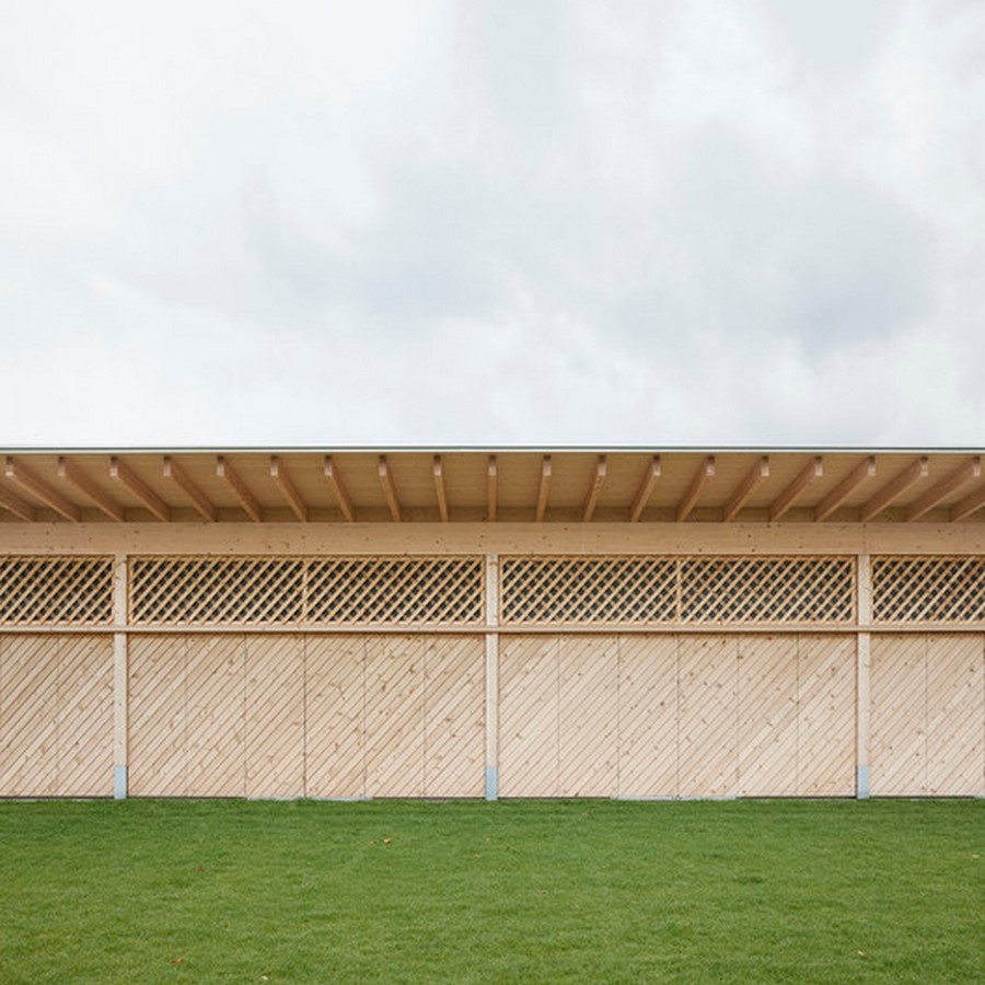 Austrian Oasis Lochau's Tranquil Swimming Pool by Innauer-Matt ...